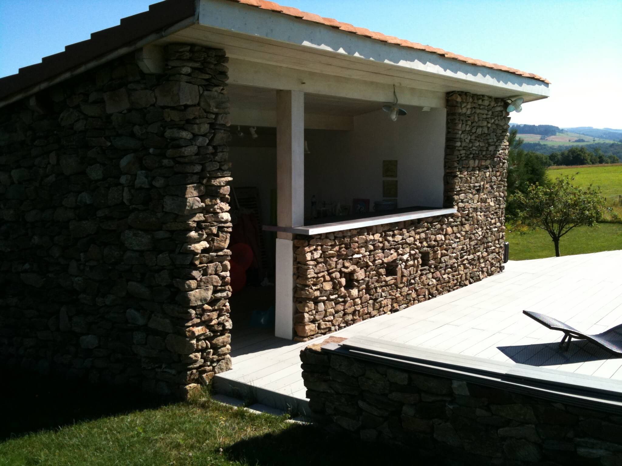 Pool House et Local Technique | Construction de piscines Exp'Eau
